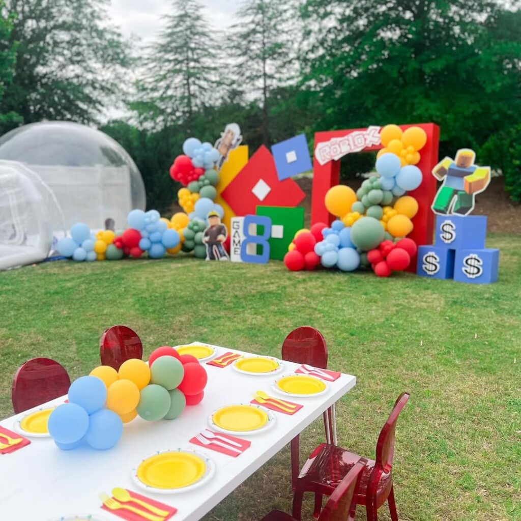 (Free Canva Template) Legendary Roblox Birthday Party Kits - Beeshower
